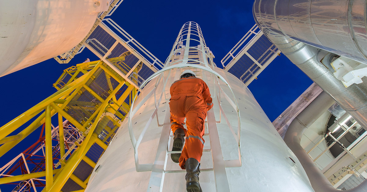 Leveraging Enhanced Oil Recovery for Large-Scale Saline Storage of CO₂ ...